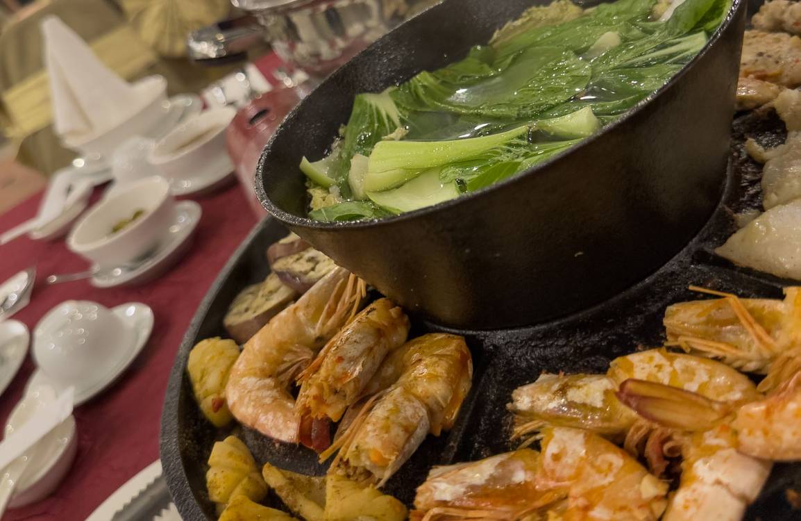 Steamboat Dinner | Hotel Wyndham Garden Shahzan Fraser's Hill in Fraser ...